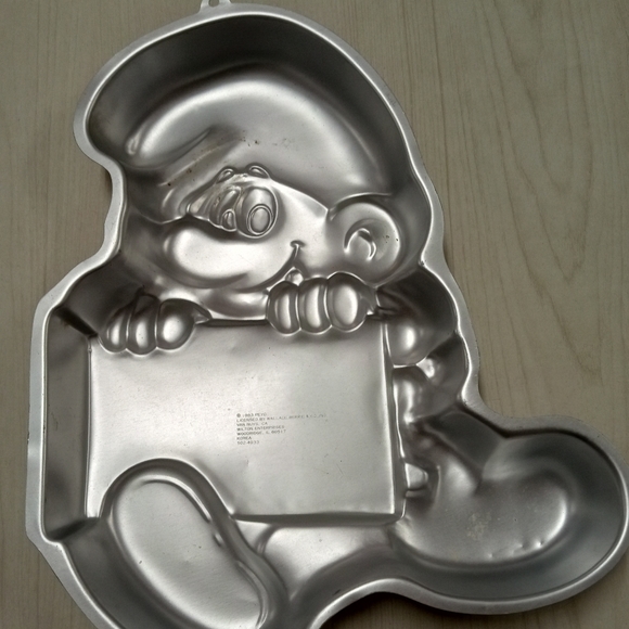 Wilton | Kitchen | Vintage Wilton Smurf Cake Pan 983 | Poshmark